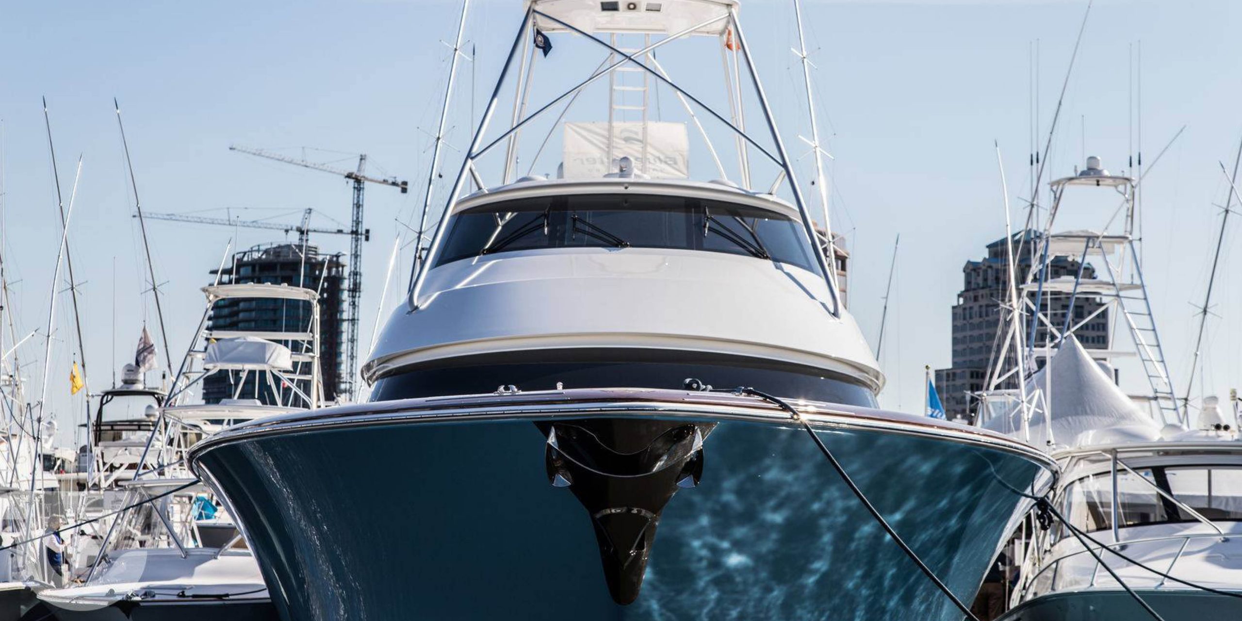 Viking Yachts - 92ft Sportfisher - BOWMASTER